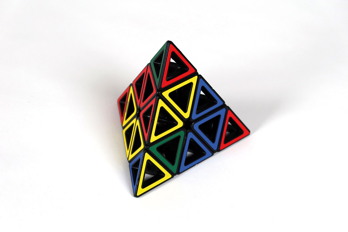 Pussel Hollow Pyraminx